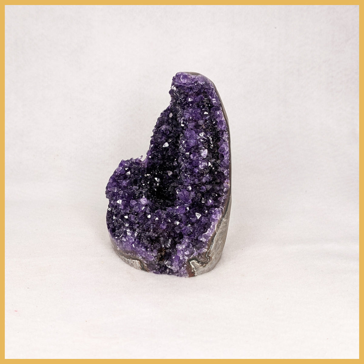 AME289 Amethyst Stand-up| The Gem Shop, Inc.