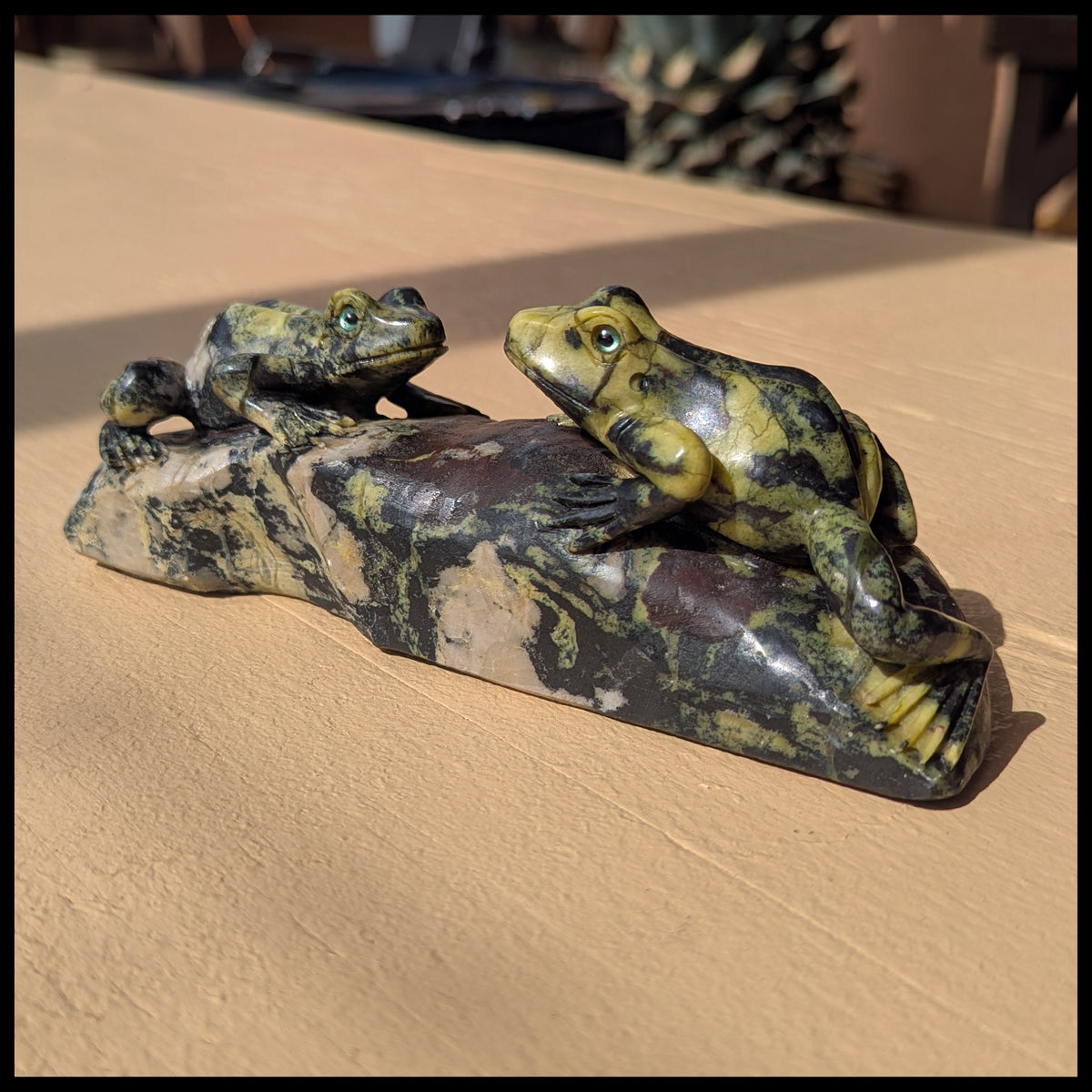 SFR110 Serpentine Frog Carving| The Gem Shop, Inc.